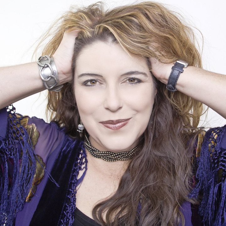 Kelly Sheehan's Instagram, Twitter & Facebook on IDCrawl