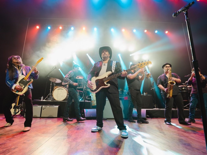 The Mavericks Concerts & Live Tour Dates: 2023-2024 Tickets | Bandsintown