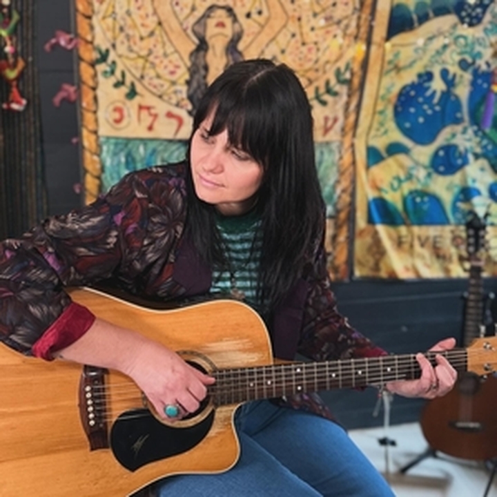 Anna Weatherup Concerts & Live Tour Dates: 2025-2026 Tickets | Bandsintown