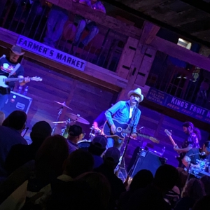 Dosey Doe Big Barn Tickets & 2023 Concert Schedule - The Woodlands, TX ...