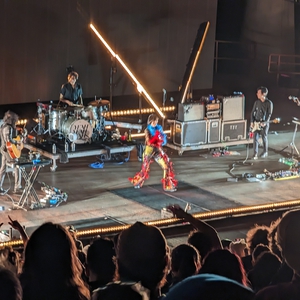 Yeah Yeah Yeahs Concert Tickets: 2023 Live Tour Dates | Bandsintown