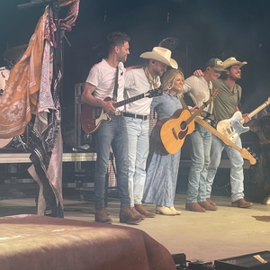 Anne Wilson Concert Tickets: 2023 Live Tour Dates | Bandsintown