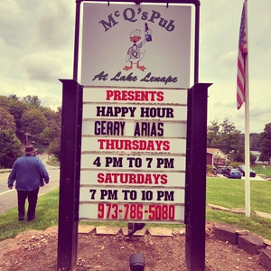 Gerry Arias Newton Ingressos , McQ's Pub at Lake Lenape 11 de abril de ...