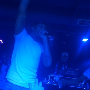 CHRIS TRAVIS Concerts & Live Tour Dates: 2024-2025 Tickets | Bandsintown