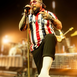 Poppodium 013 Tickets & 2025 Concert Schedule - Tilburg, Netherlands ...