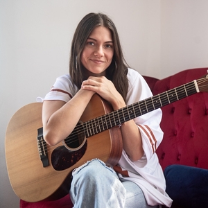 Jessica Healey Austin Tickets, Vintage Bookstore and Wine Bar Apr 11 ...