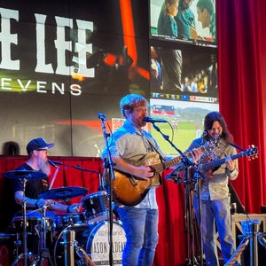 Free Joe Lee Stevens Gatlinburg Tickets, Jason Aldean's Kitchen ...