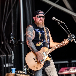 Derek Jones West Salem Entradas, Whiskey River Bar & Grill 13 de marzo ...